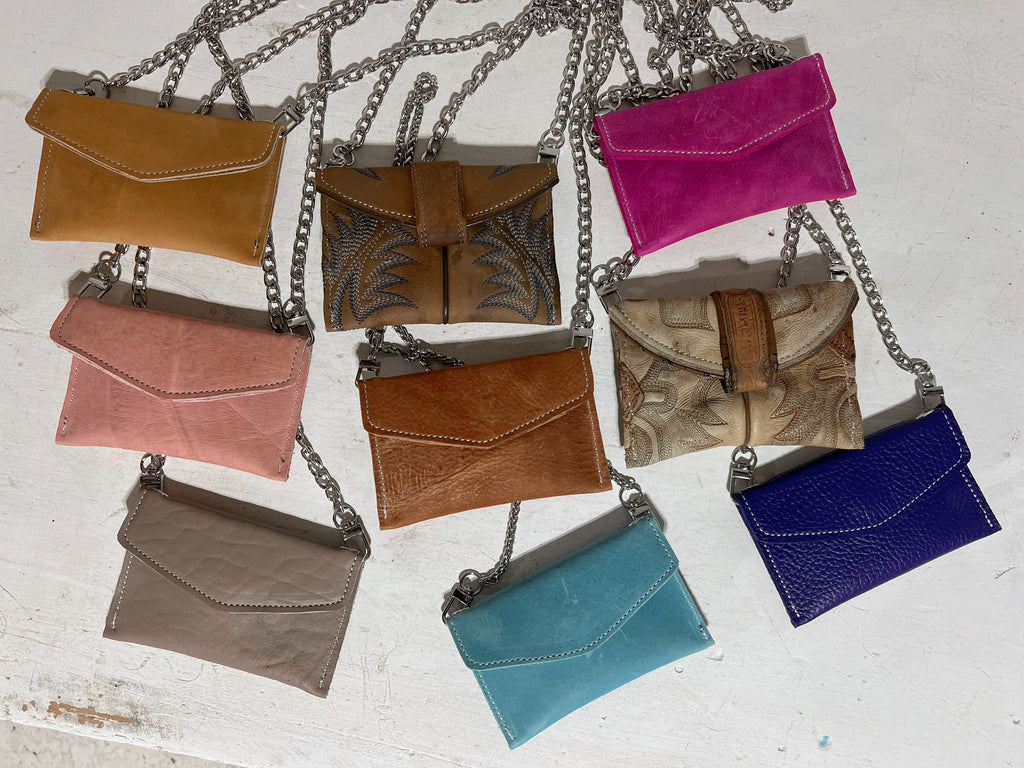 The Ruby Purse – Cattle Cait