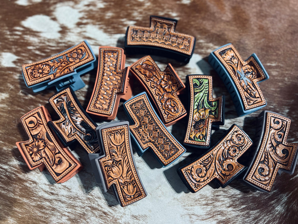 Carved Leather Claw Clips- Large – Cattle Cait
